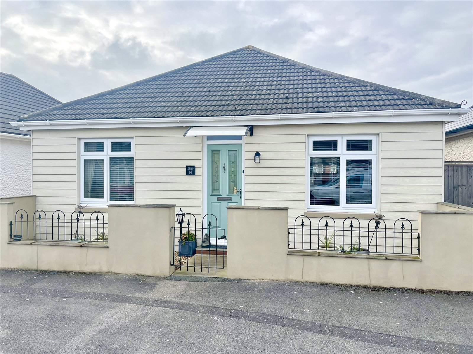 Stroud Park Avenue, Mudeford, Christchurch, Dorset, BH23 3HQ ...